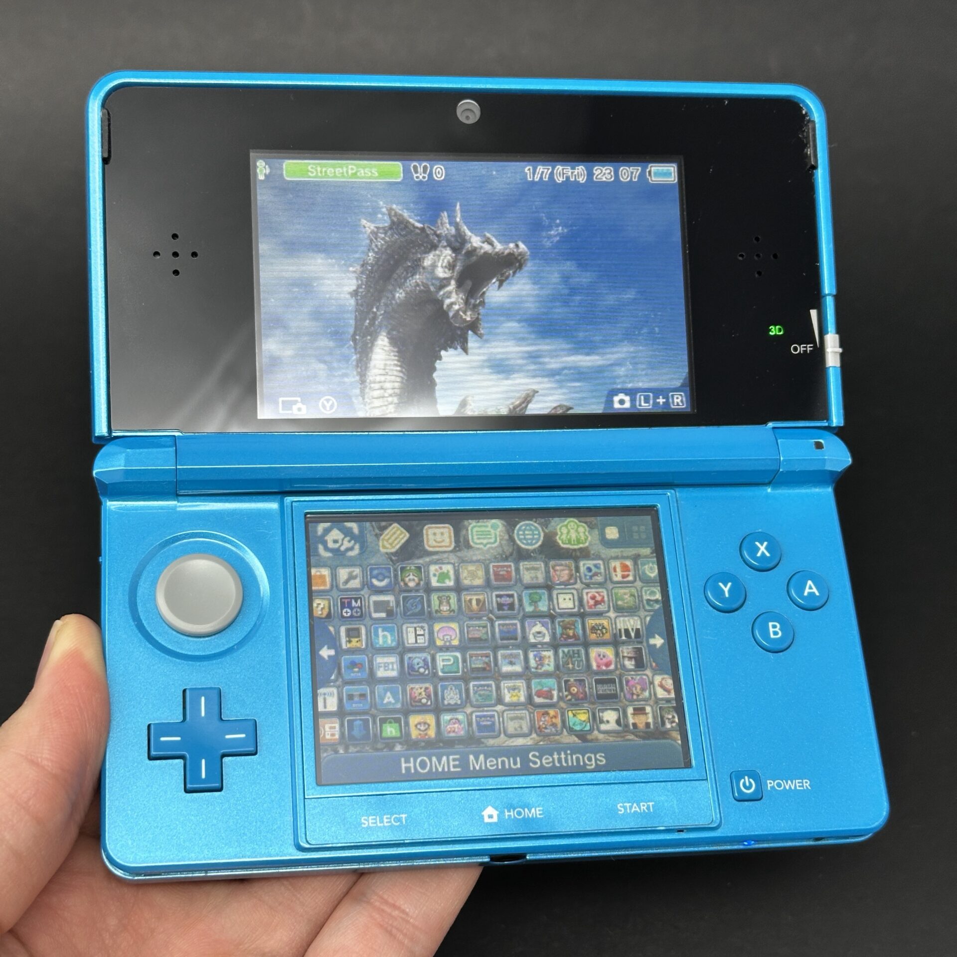 Nintendo 3DS (64GB) – 600+ Games | Monster Hunter Limited Edition ...